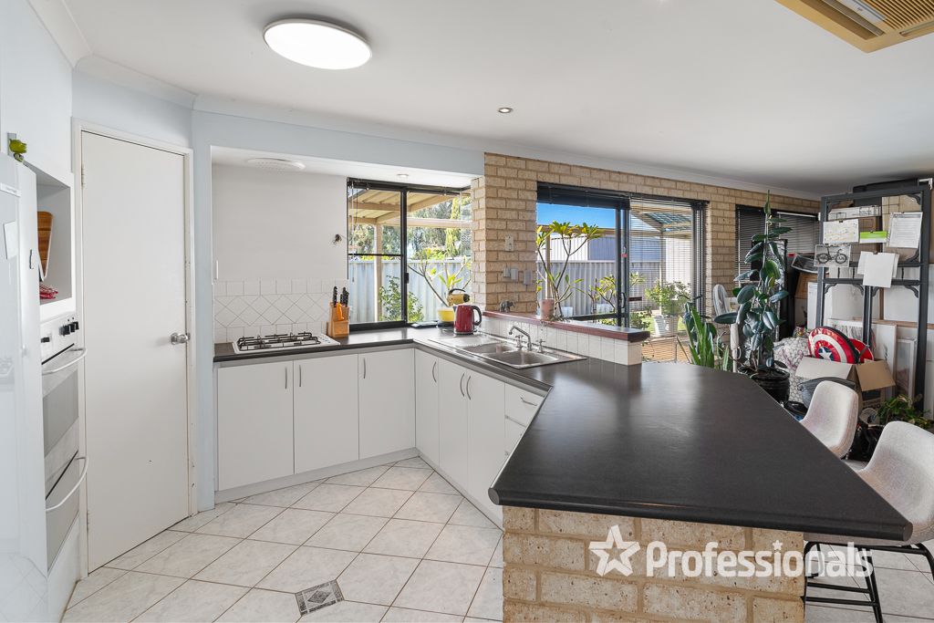 33 Falcon Drive, Broadwater WA 6280 | Domain