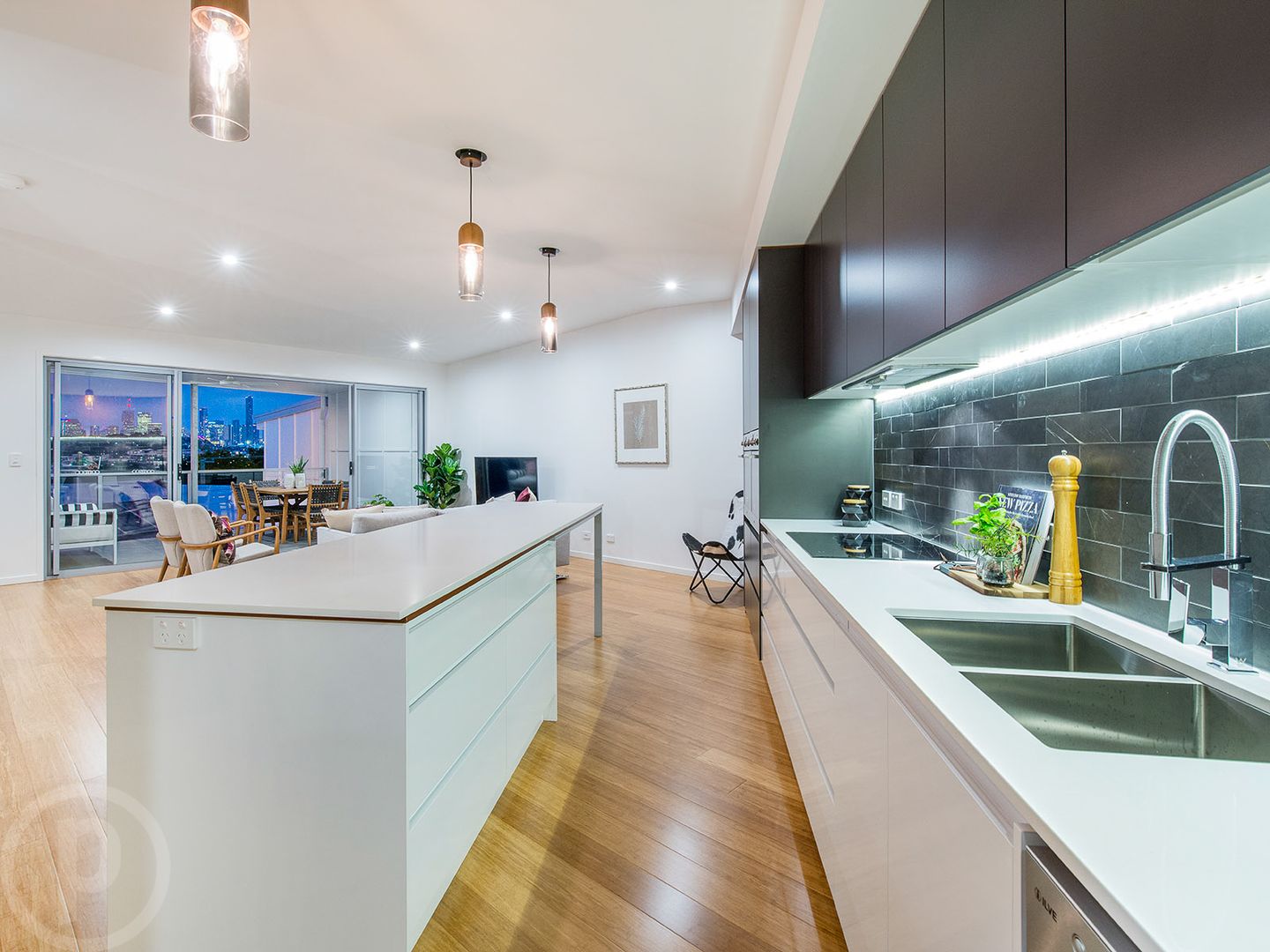 33 Princess Street, Bulimba | Property History & Address Research | Domain