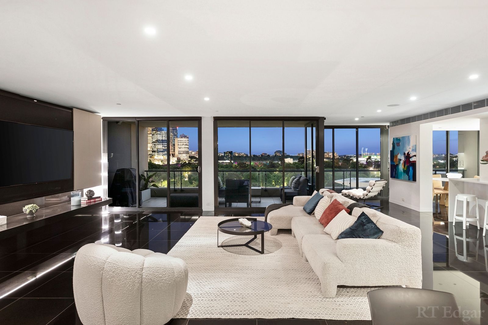 1307/250 St Kilda Road, Southbank | Property History & Address Research ...