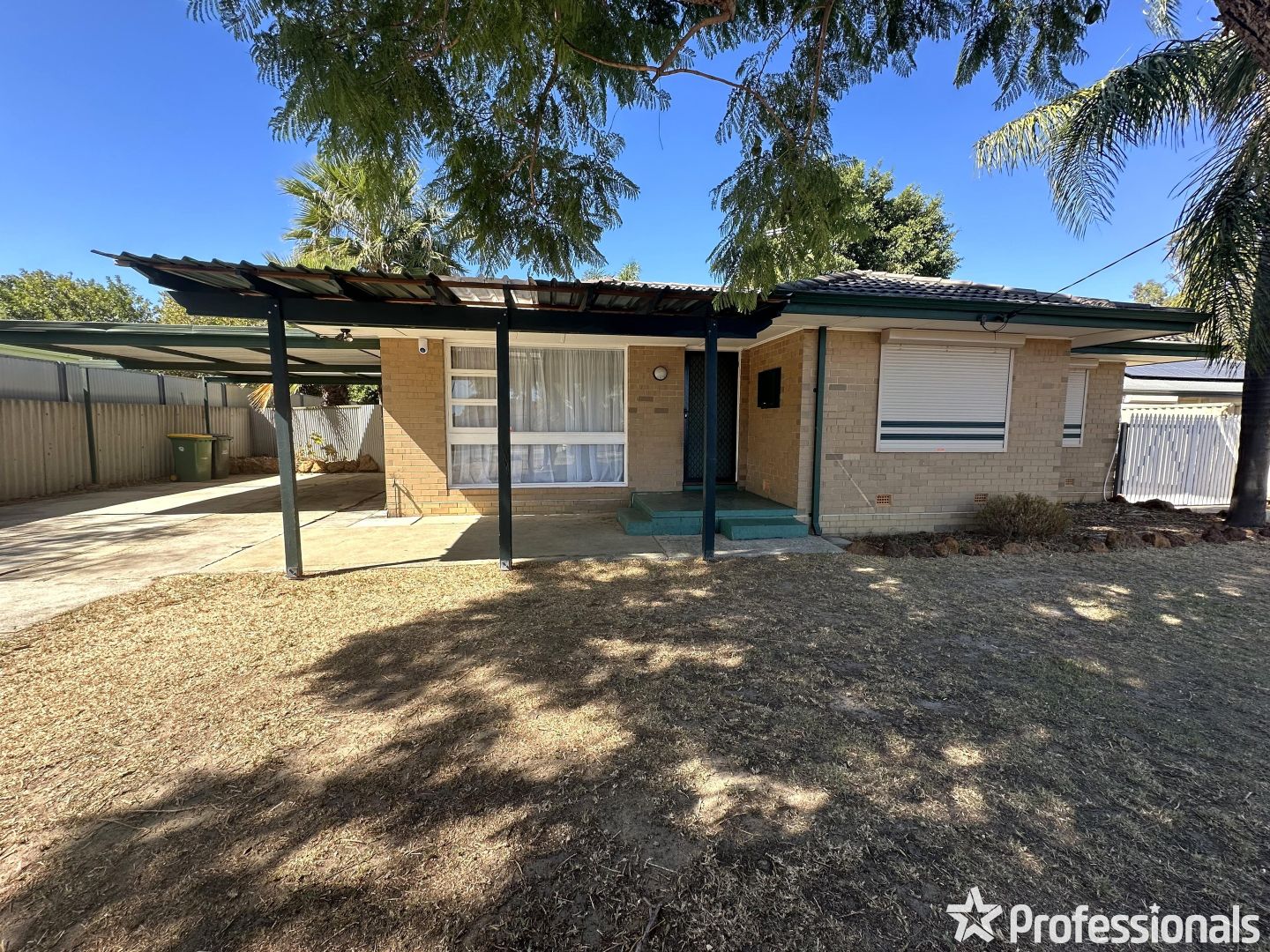 4 Narooma Street, Armadale WA 6112 - House For Rent - $530 | Domain