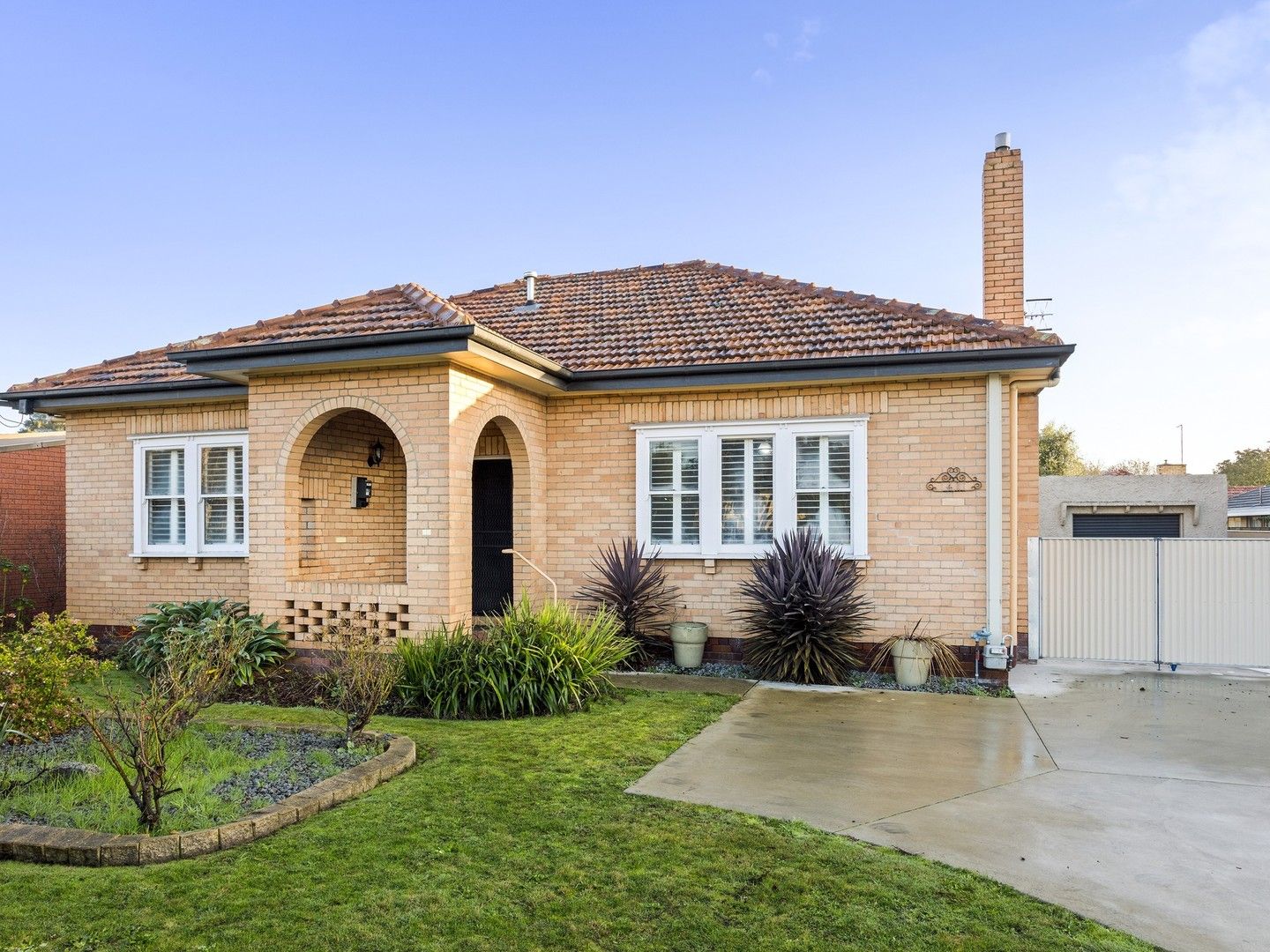 41 Murray St, Colac VIC 3250 - House For Rent | Domain