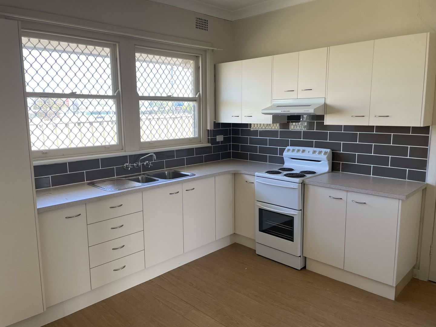 2B Mount View Rd, Cessnock NSW 2325 - House For Rent | Domain