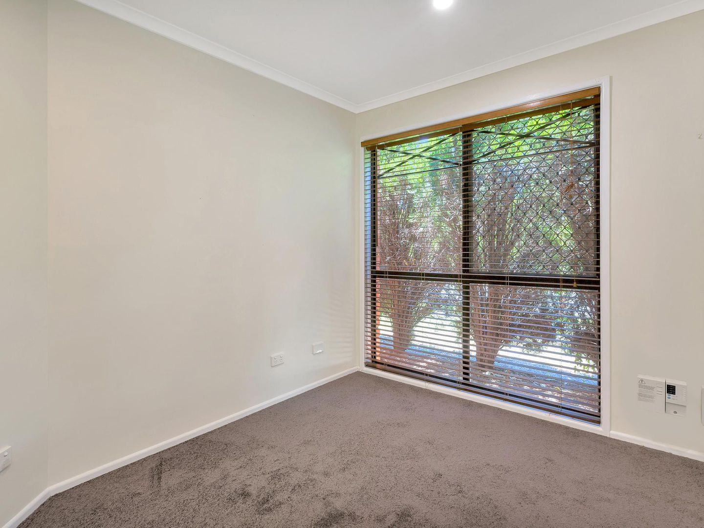 153 Glenfield St, Parkinson QLD 4115 - House For Rent - $540 | Domain