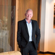 Steve Holt | LJ Hooker Helensvale | Real Estate Agent in 8 Discovery ...