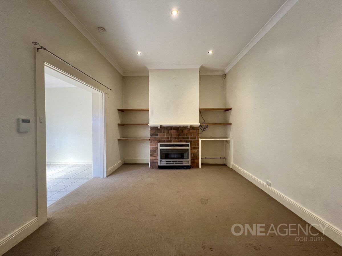 39 Victoria Street, Goulburn NSW 2580 - House For Rent | Domain