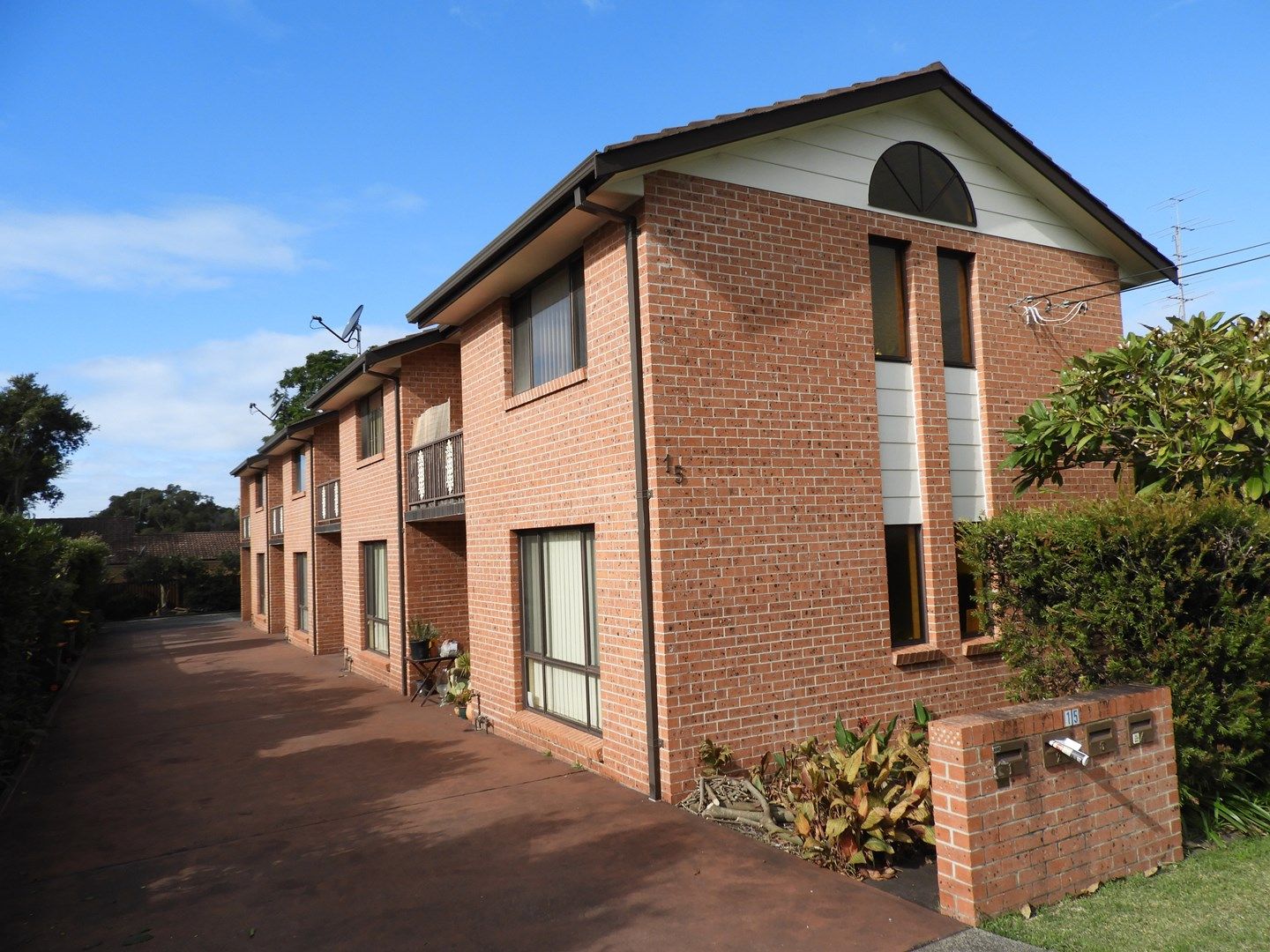 1/15 Woonona Parade, Woonona NSW 2517 - Townhouse For Rent | Domain