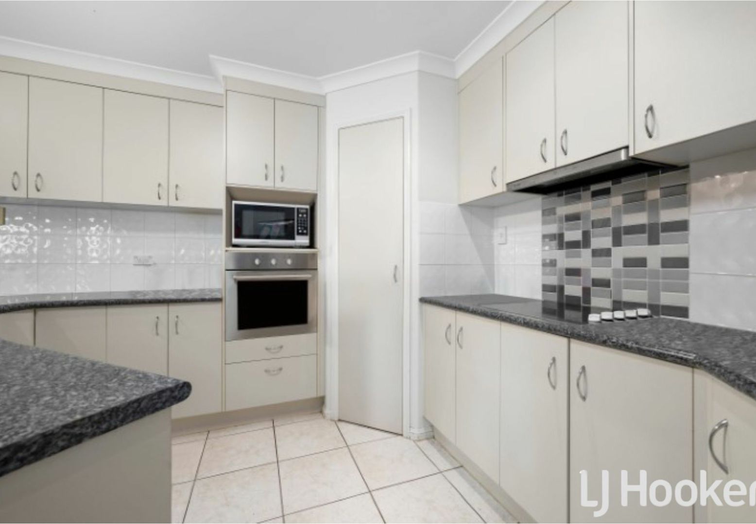 3 Kenneth Court, New Auckland QLD 4680 | Domain
