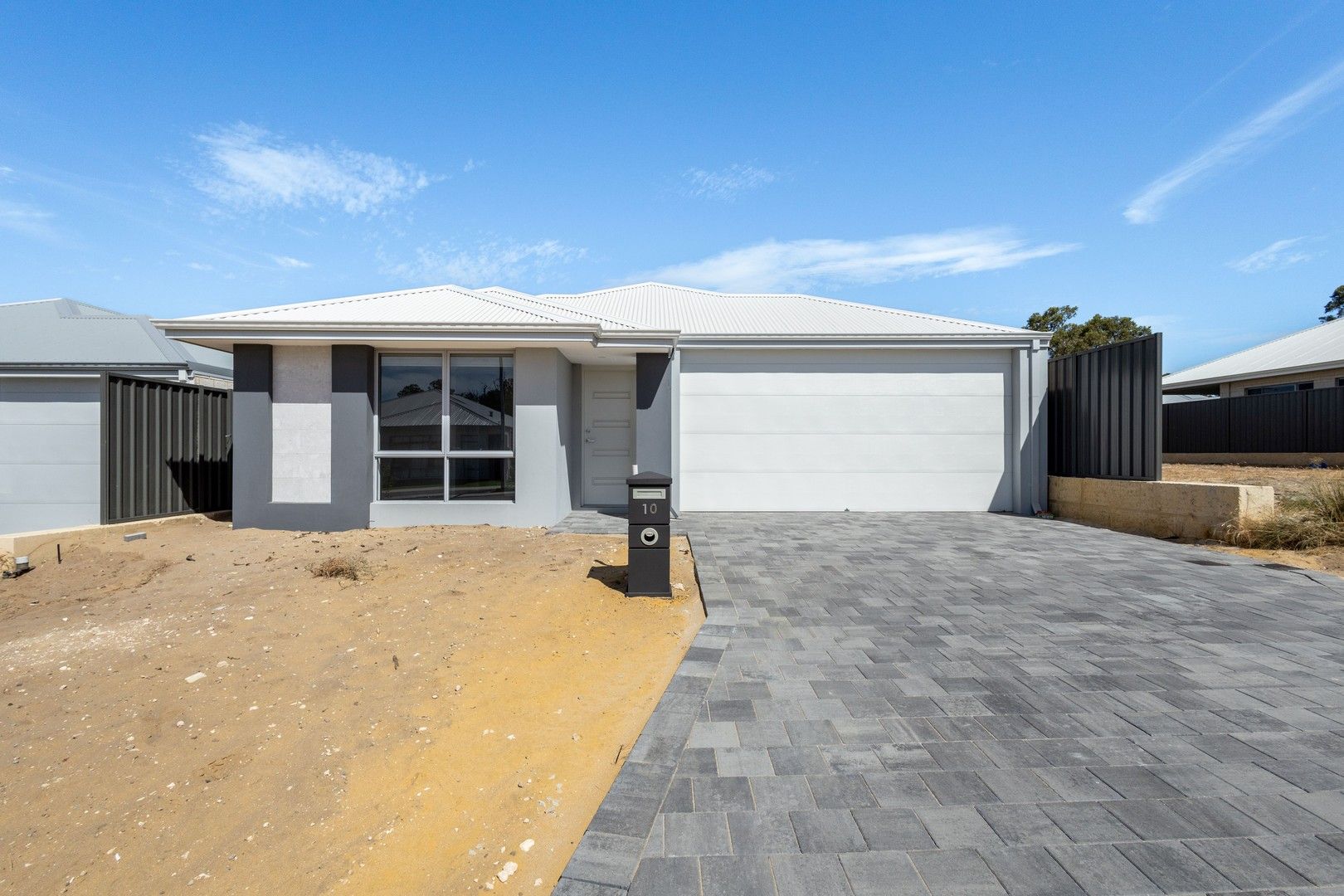 10 Koolbardi Street, Halls Head WA 6210 - House For Rent - $650 | Domain