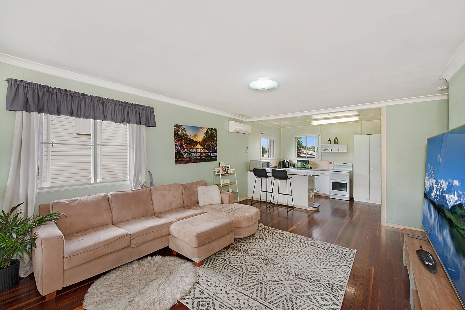 33 Royds Street, Carina QLD 4152 - House For Rent - $550 | Domain