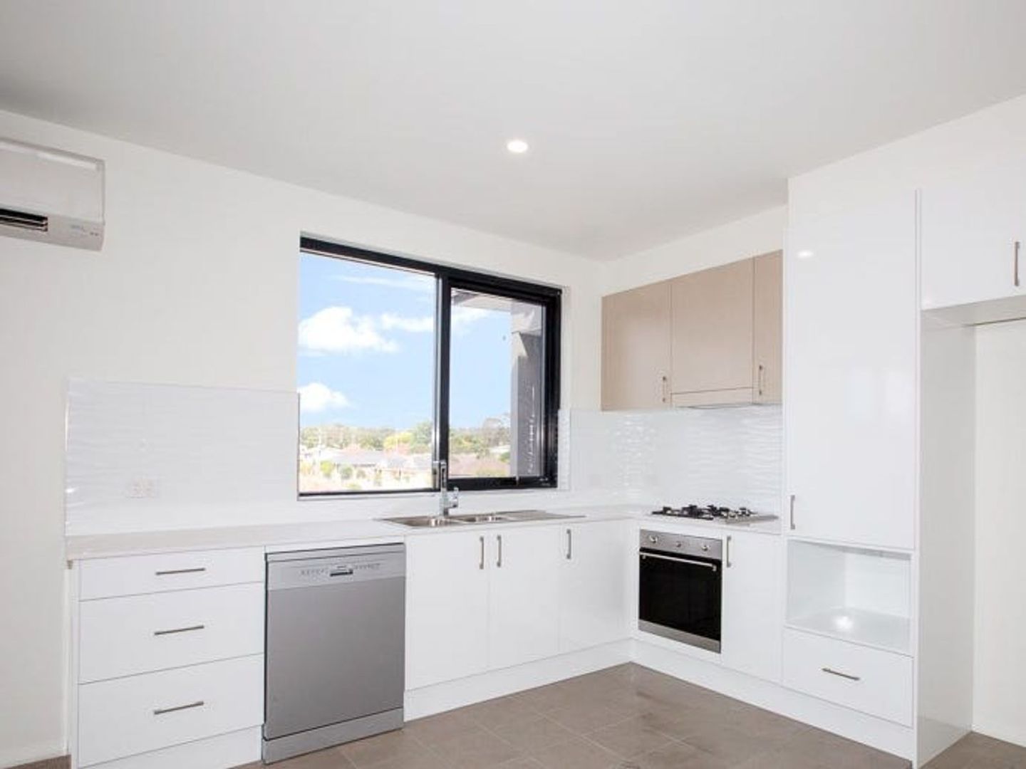 202/21 Lake Street, Warners Bay NSW 2282 - Apartment For Rent | Domain
