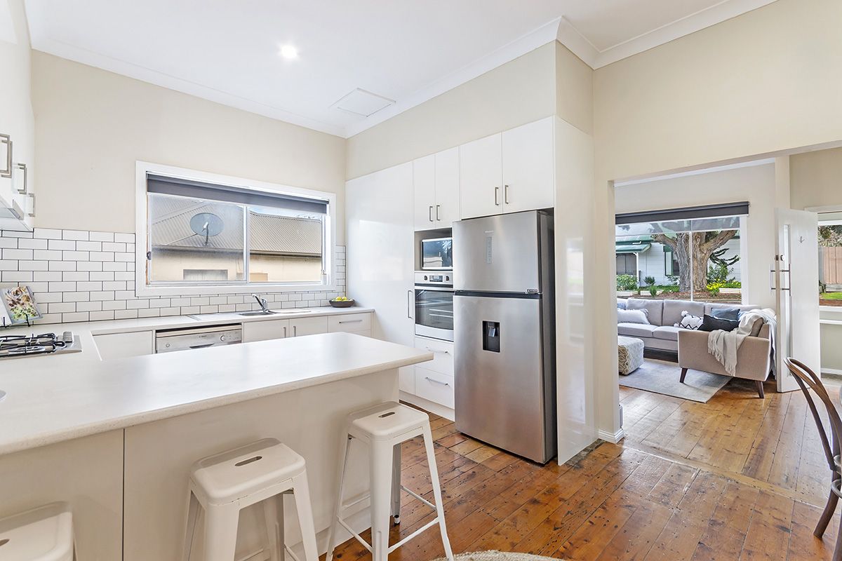 14 Bath Avenue, Dennington VIC 3280 - House For Rent - $470 | Domain