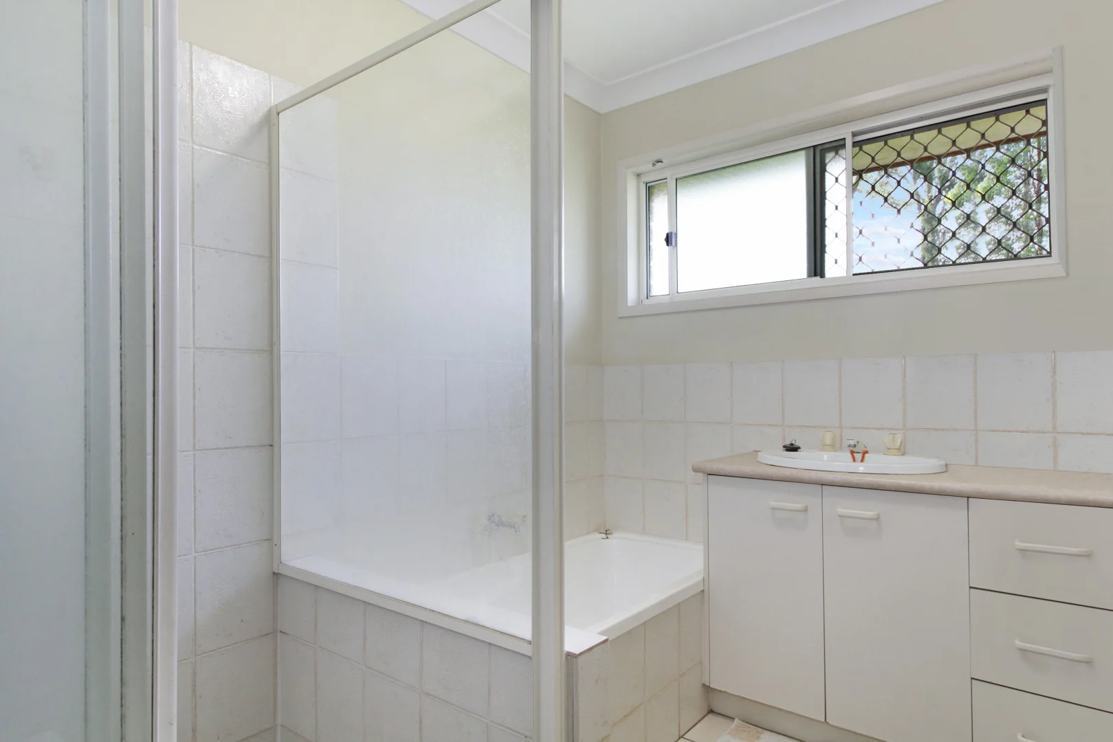 15 Lemontree Dr, Macleay Island QLD 4184 | Domain