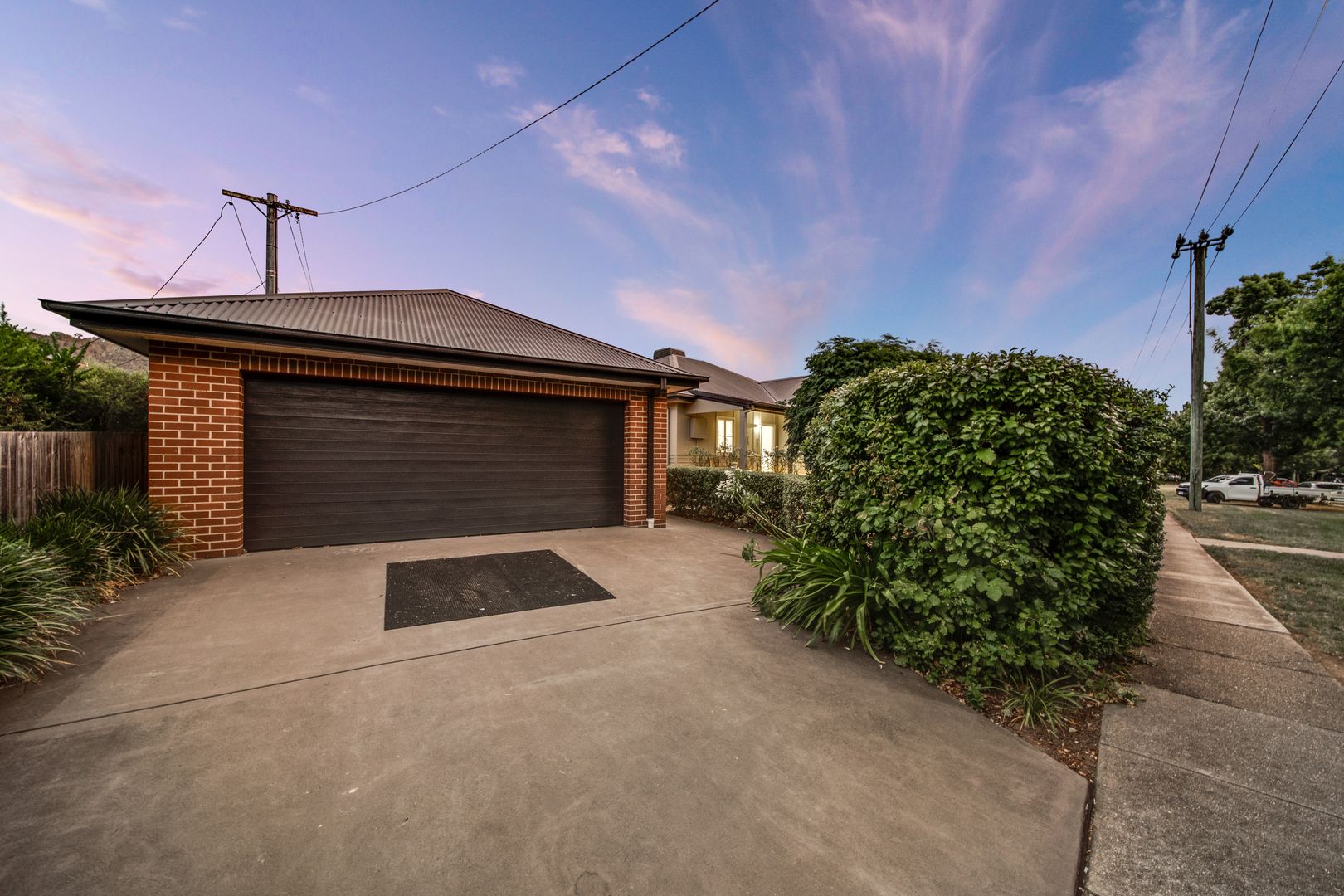 12-officer-crescent-ainslie-act-2602-domain