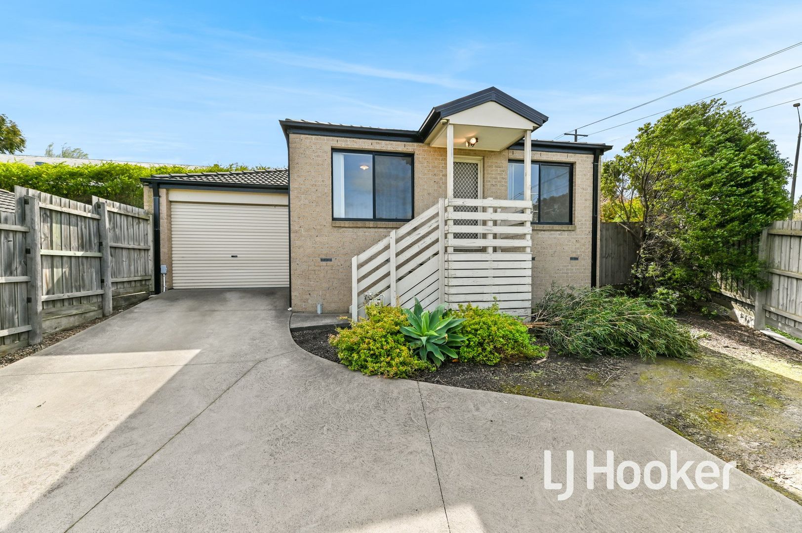 4/4 McClenaghan Place, Pakenham VIC 3810 | Domain