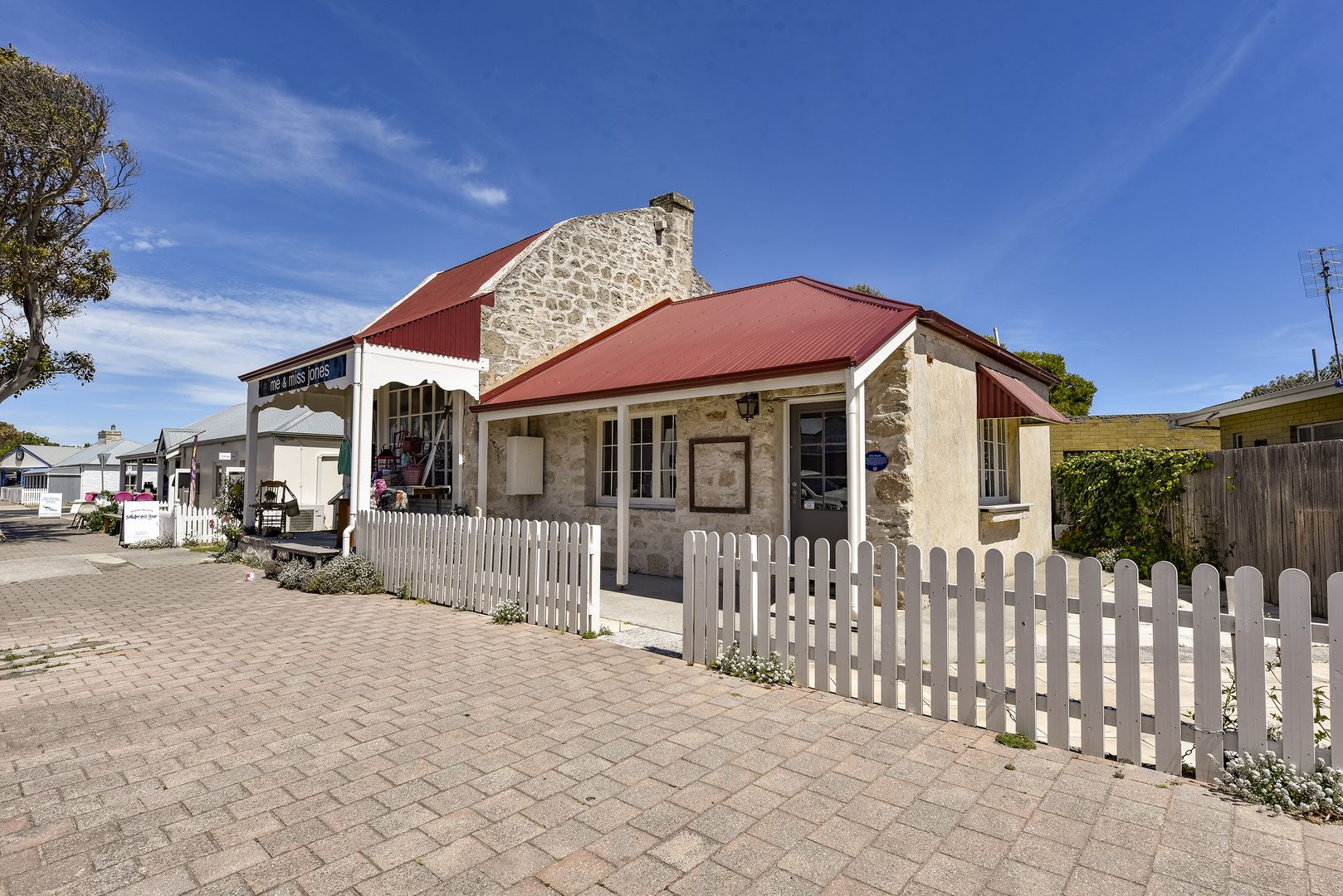18 Victoria Street, Robe SA 5276 | Domain