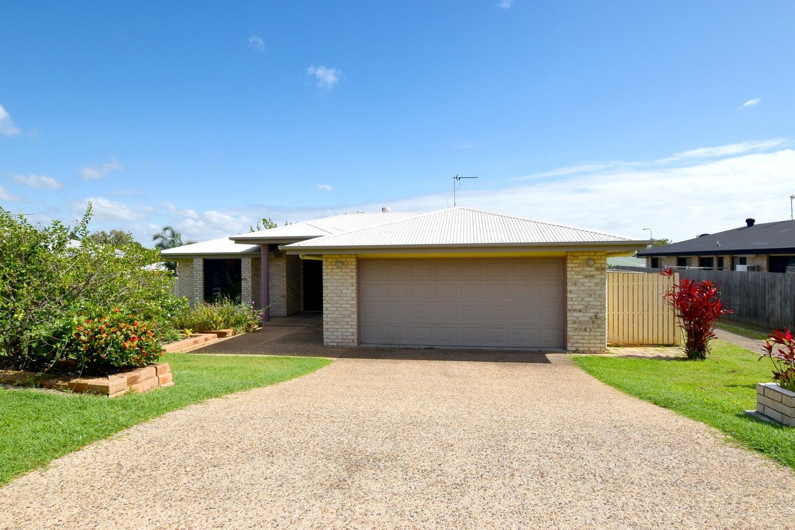 22 Whitbread Road, Clinton QLD 4680 - House For Rent - $450 | Domain