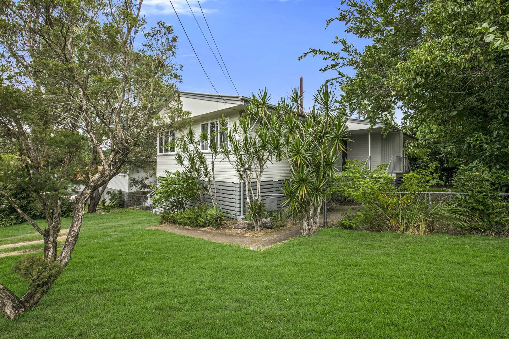 Sold 9 Camoola Street, Keperra QLD 4054 on 05 Apr 2024 - 2019106163 ...
