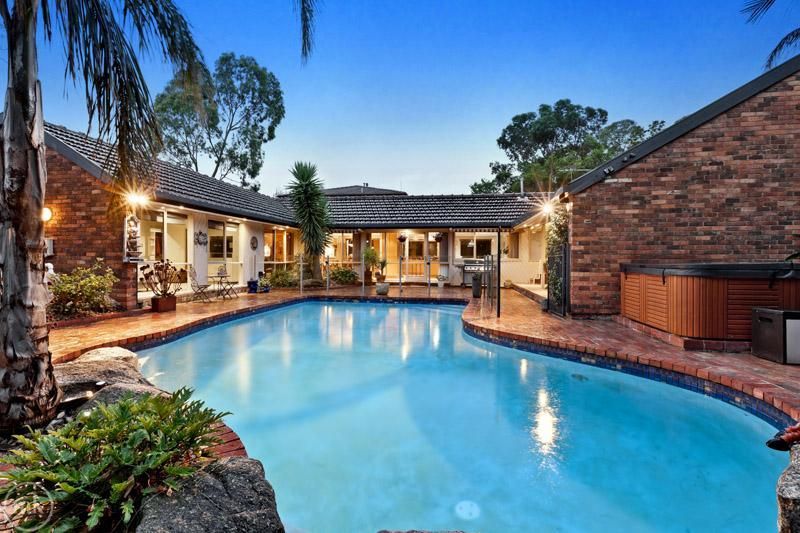 8 Cheval Court, Lower Plenty | Property History & Address Research | Domain