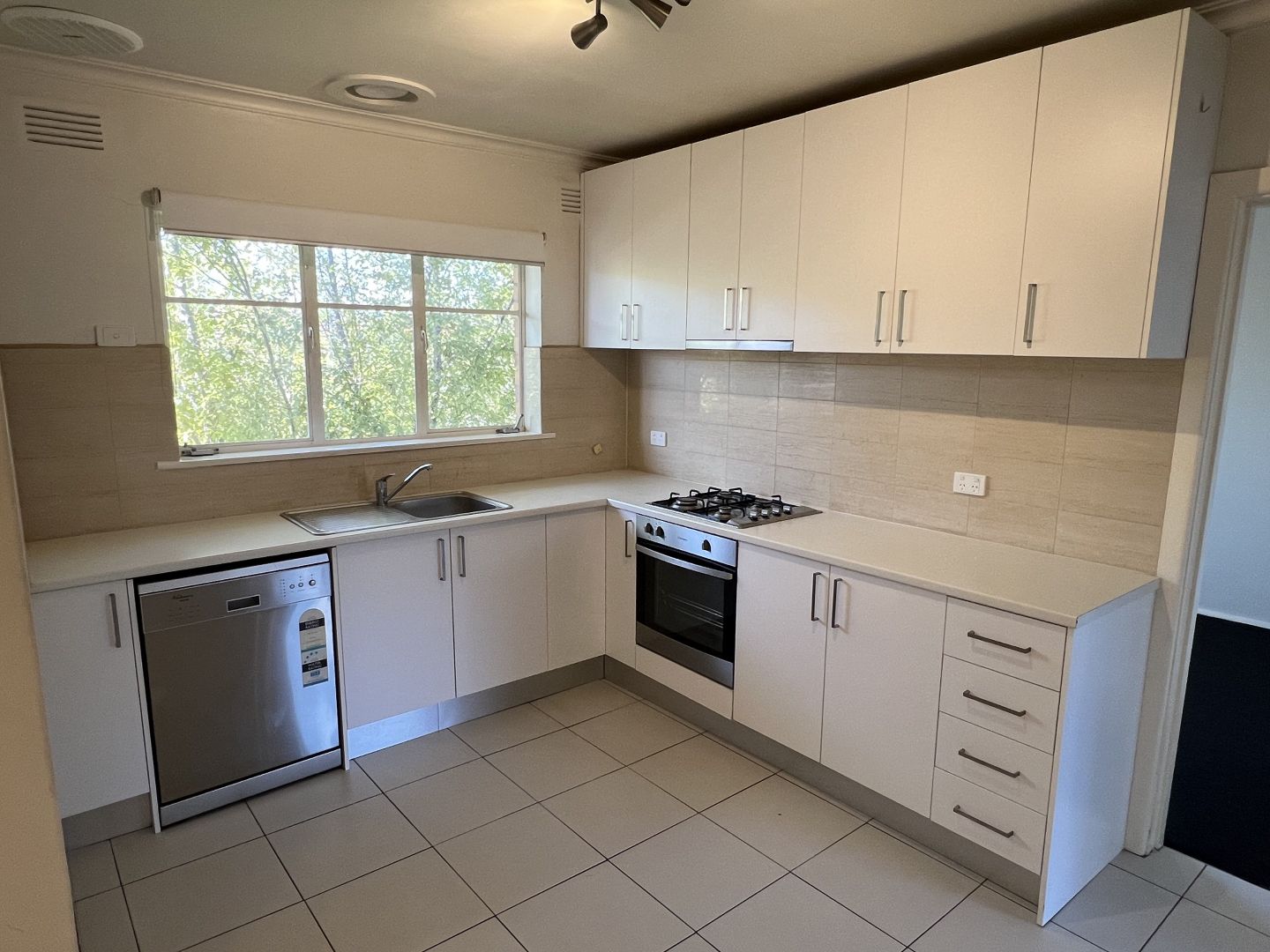8/183 Union Street, Brunswick VIC 3056 - Apartment For Rent - $460 | Domain