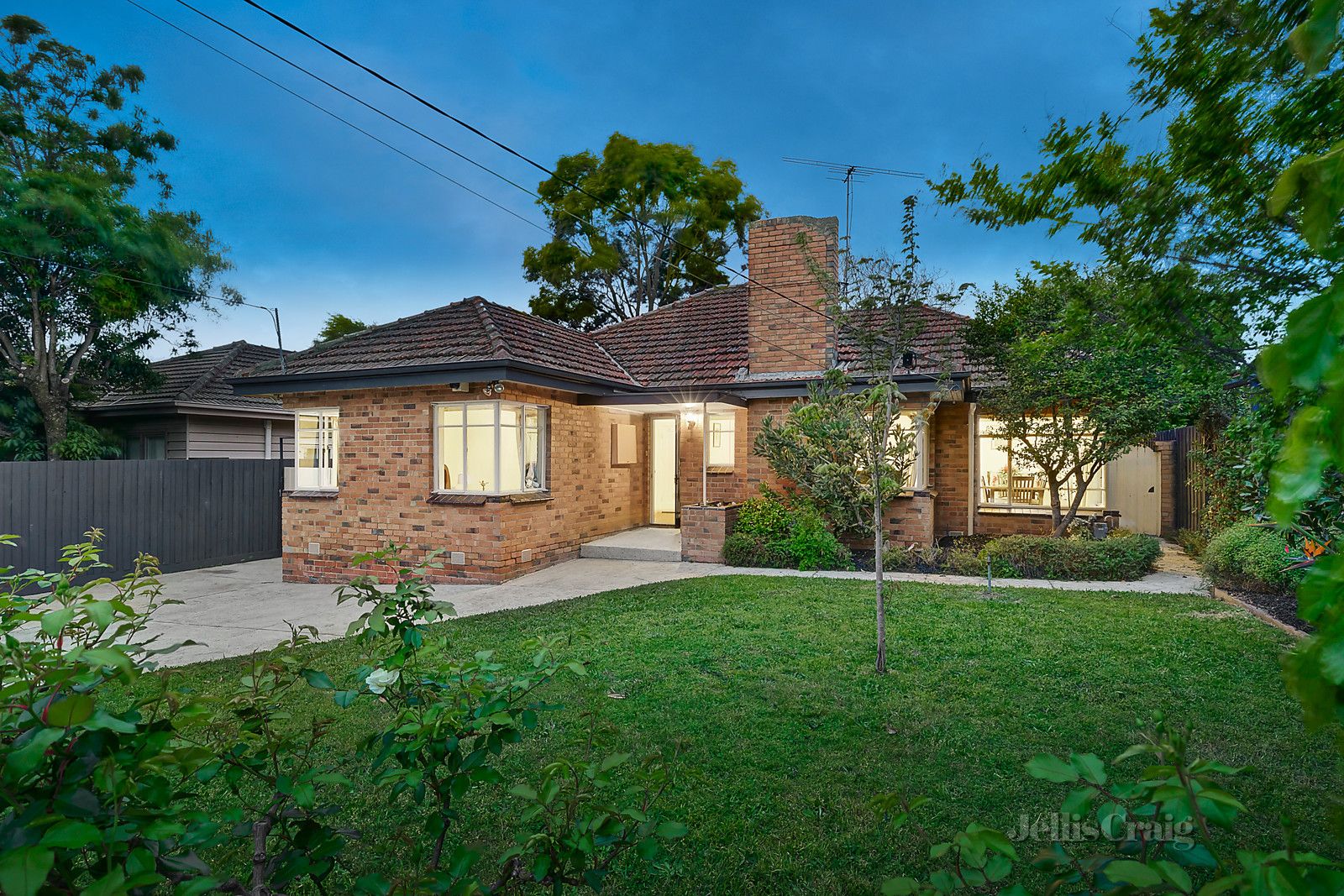 10 Velra Avenue, Murrumbeena VIC 3163 - House For Rent - $750 | Domain