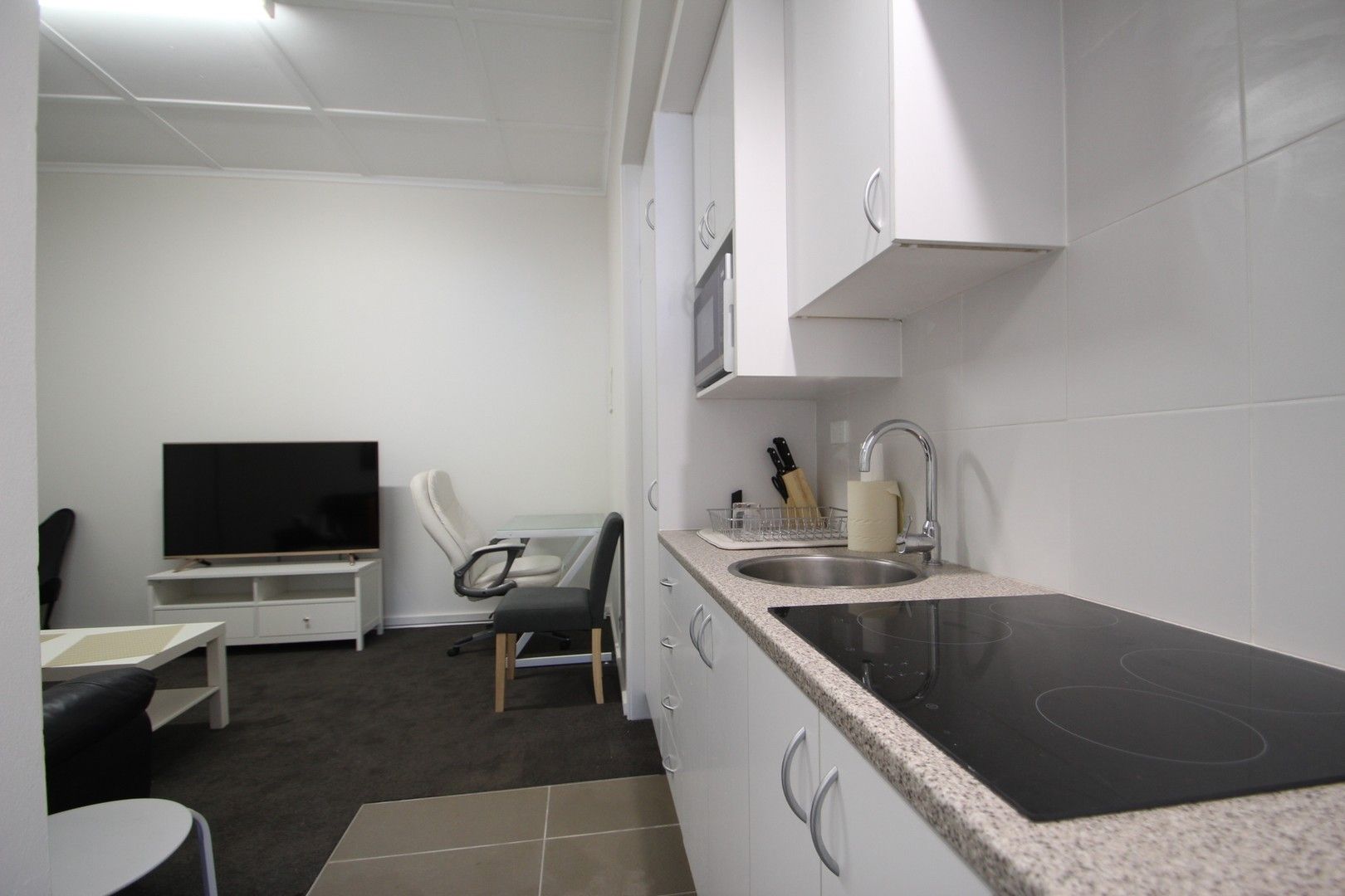 1/205 John Street, Singleton NSW 2330 - Apartment For Rent | Domain