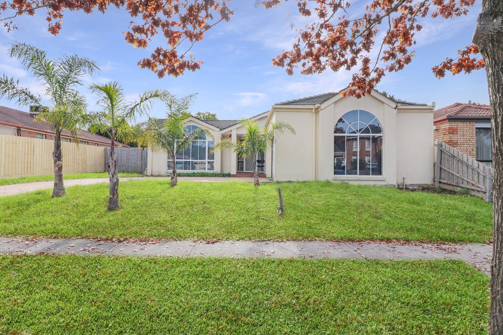 8 Cobblestone Avenue, Narre Warren South VIC 3805 - House For Rent ...