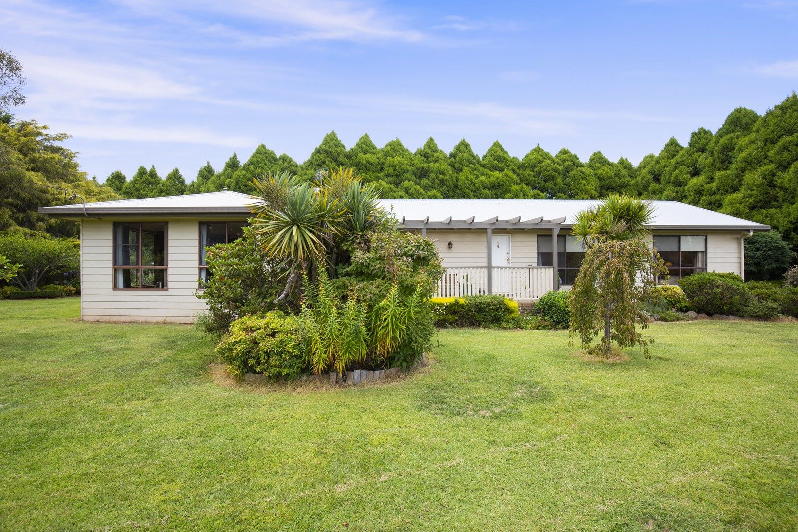6 Manse Street, Guyra NSW 2365 | Domain
