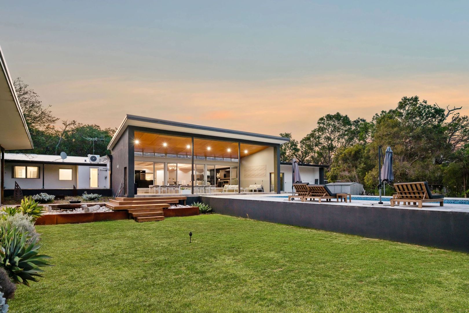 2 Bouvard Drive, Bouvard WA 6211 - House for Sale | Domain