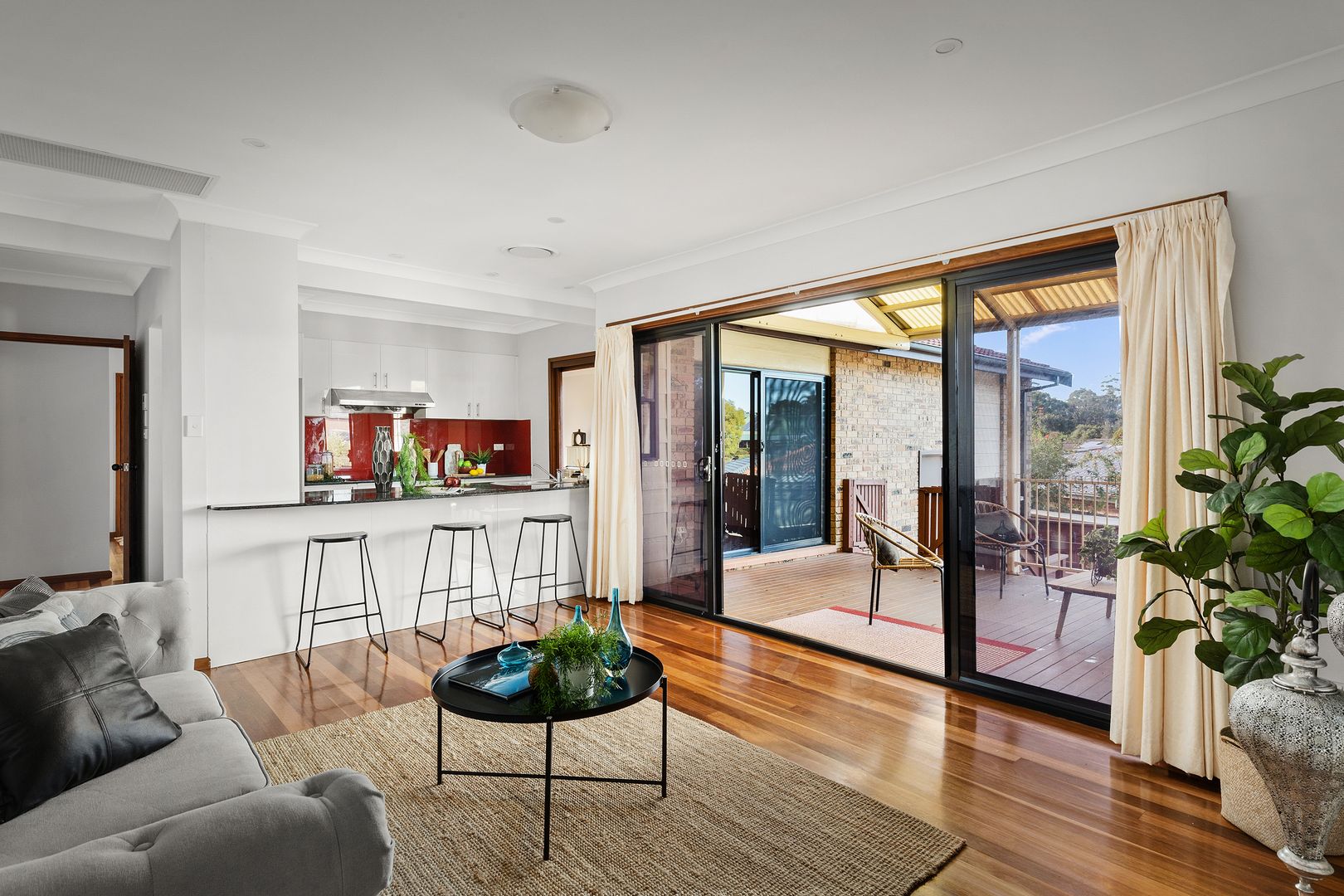 6 Amphitheatre Circuit, Baulkham Hills NSW 2153 - House For Rent - $950 ...