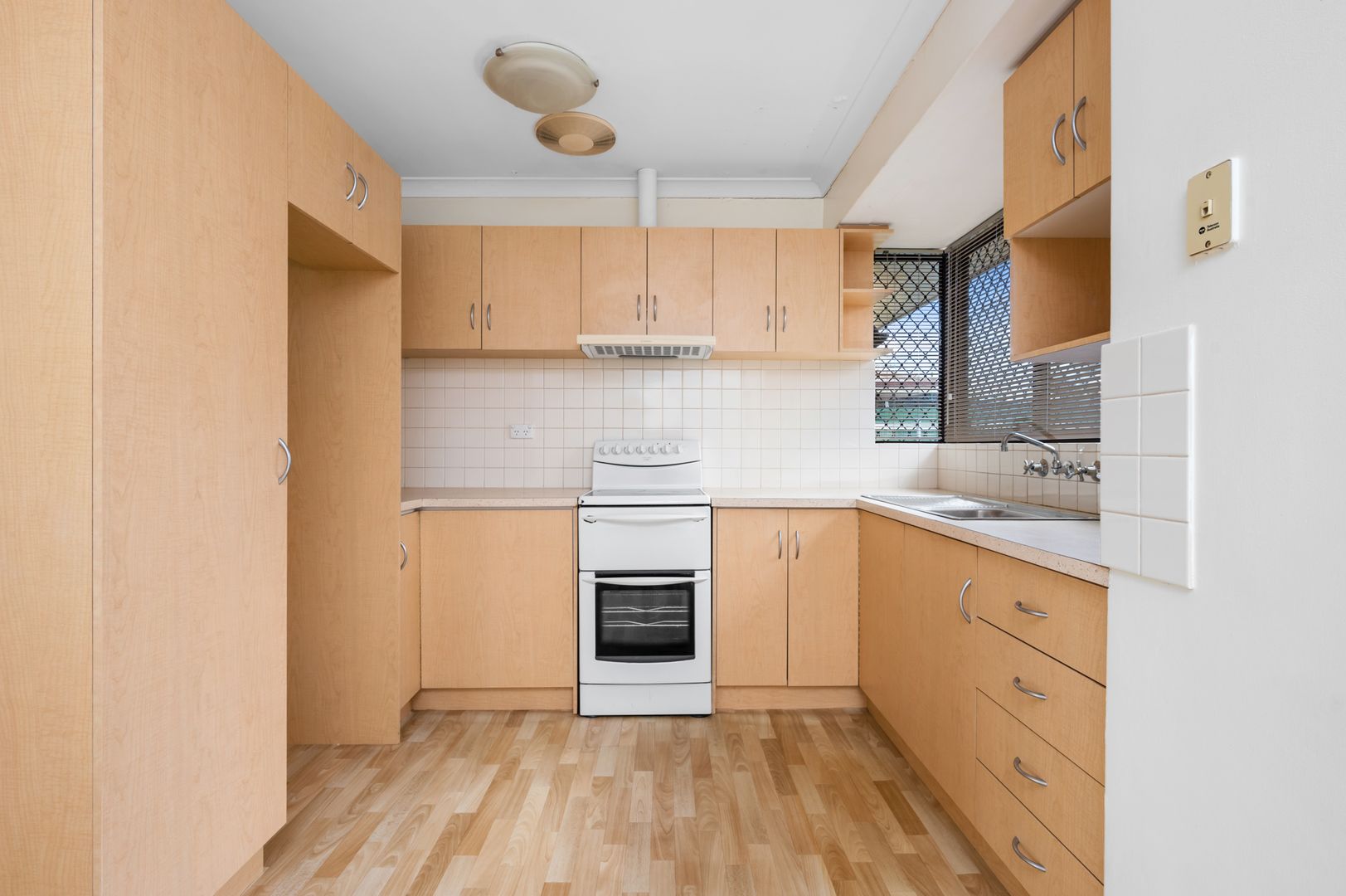 61B President Street, South Kalgoorlie WA 6430 - House For Rent - $550 ...