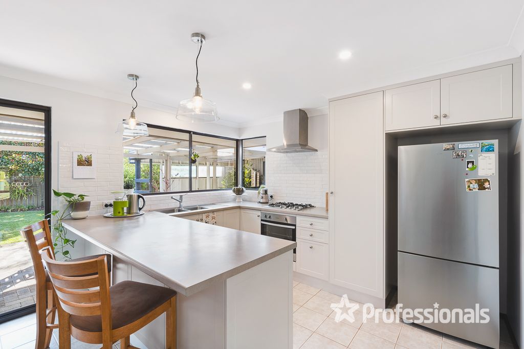 Sold 5 Simon Close, Broadwater WA 6280 on 03 Sep 2023 - 2018743548 | Domain