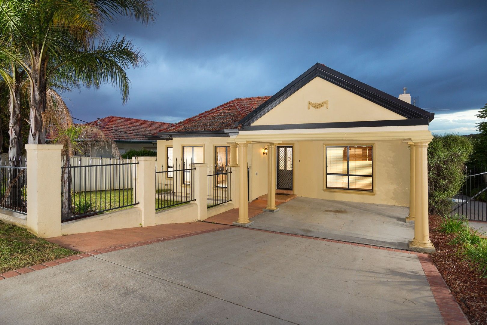 1/332 BORELLA ROAD, Albury NSW 2640 - Townhouse For Rent | Domain