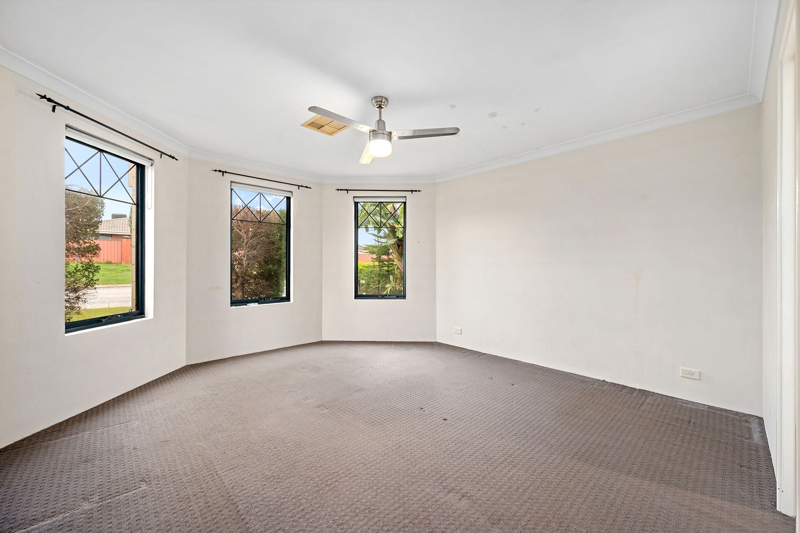 40 Amherst Road, Canning Vale WA 6155 - House For Rent - $900 | Domain