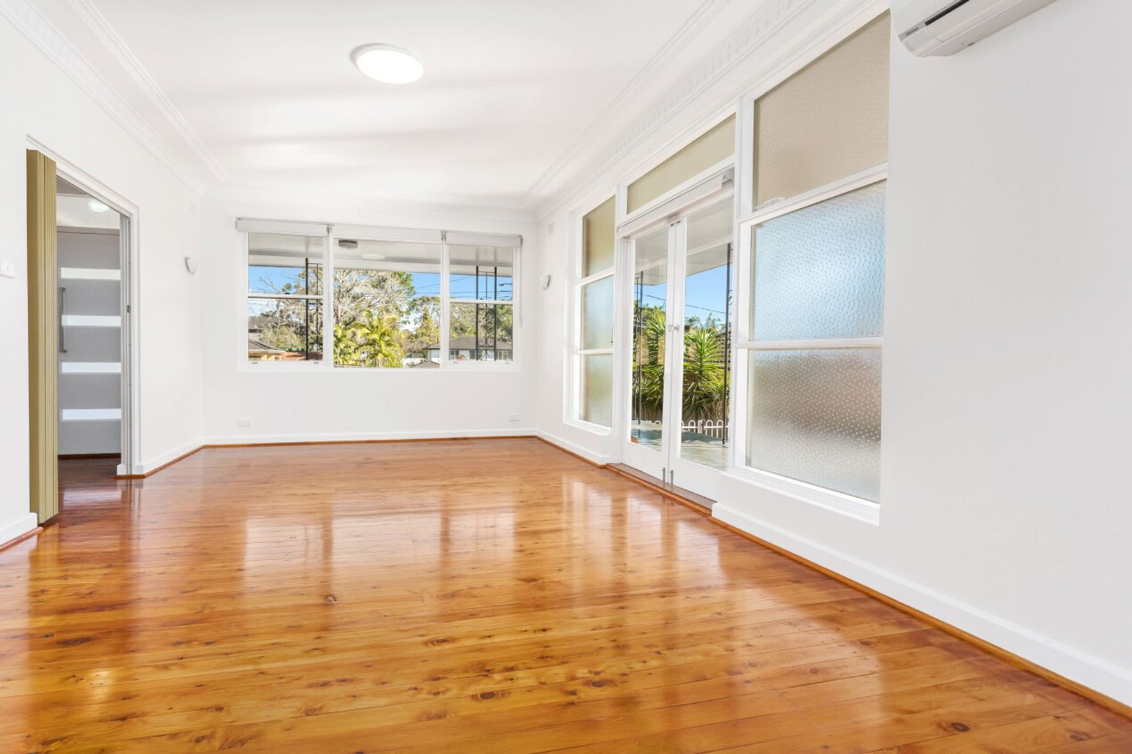 7 Edinburgh Road, Forestville NSW 2087 - House For Rent | Domain