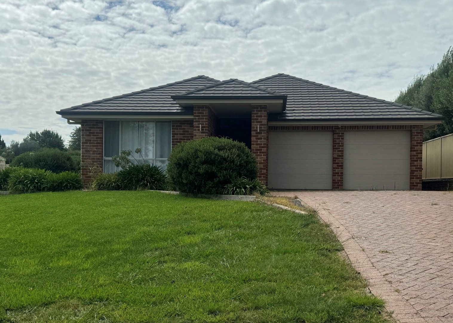8 Somerset Place, Crookwell NSW 2583 - House For Rent | Domain