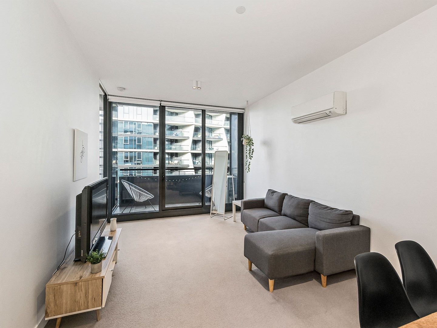 808/74 Queens Road, Melbourne | Property History & Address Research ...