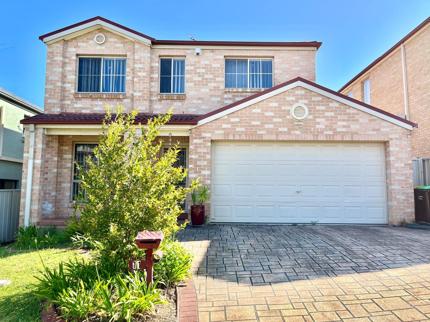 11 Kitson Way, Casula NSW 2170 - House For Rent | Domain