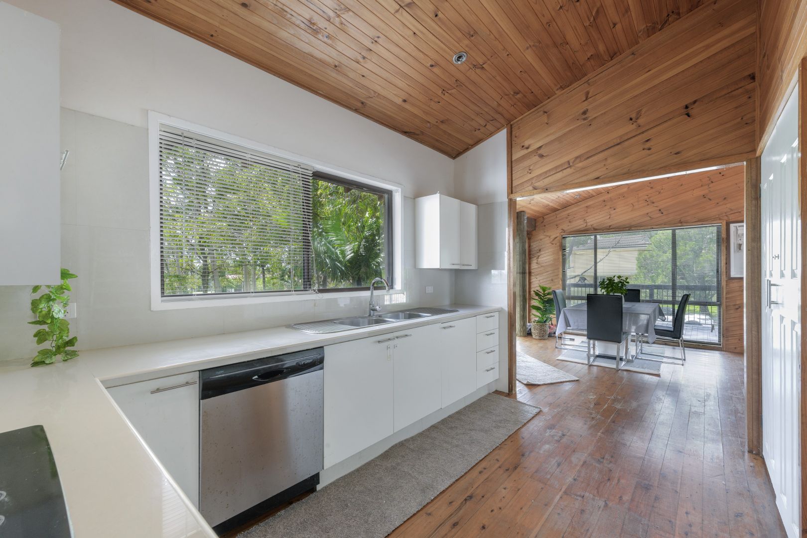 56 Lake Road, Balcolyn NSW 2264 - House For Rent | Domain