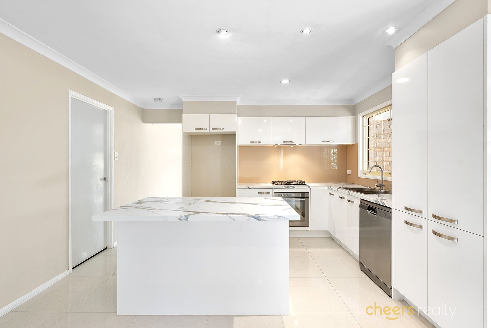 30 Collinson Street, Runcorn QLD 4113 - House For Rent - $580 | Domain