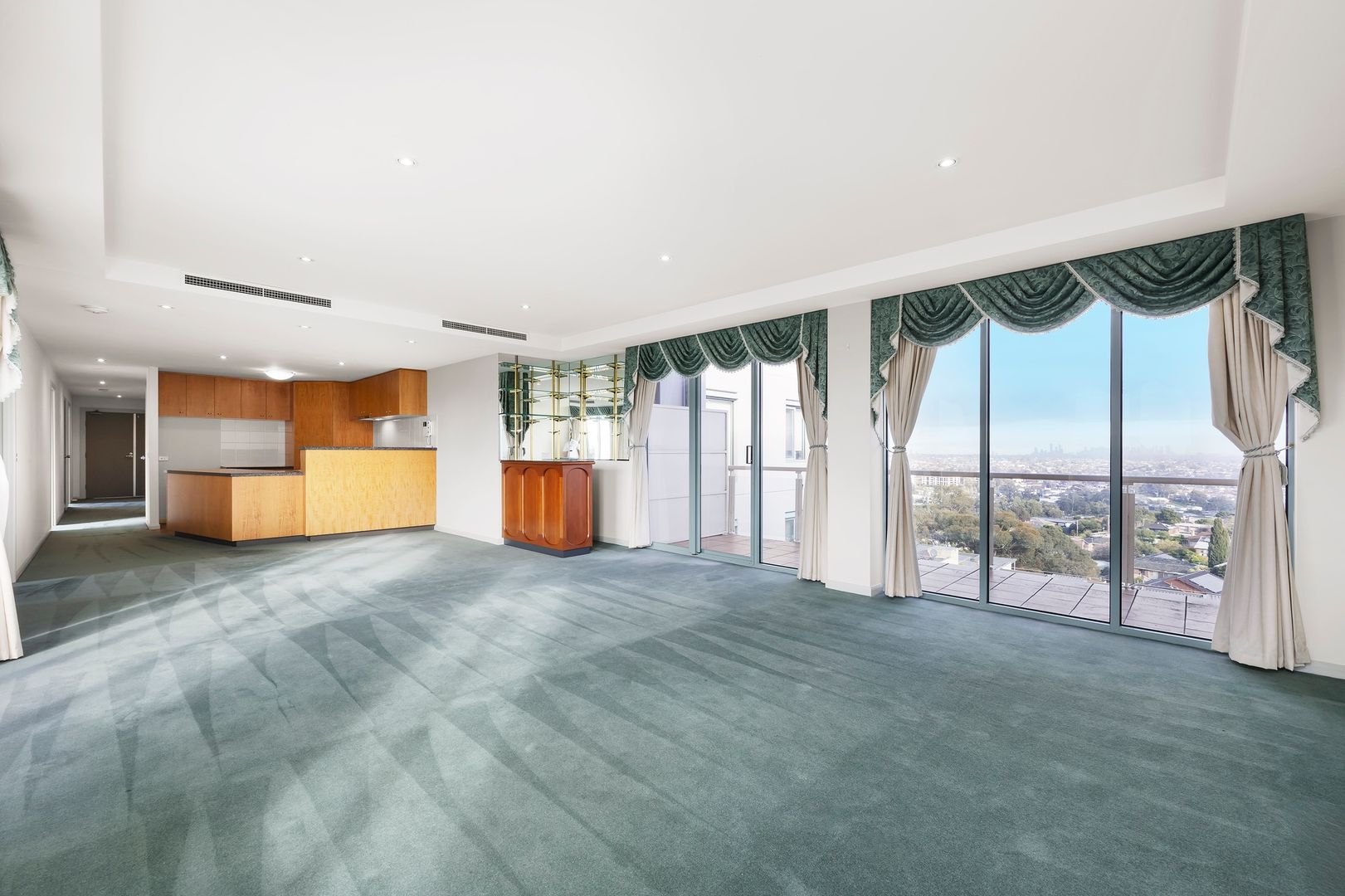 5001/2 Sovereign Point Court, Doncaster VIC 3108 - Apartment For Rent ...