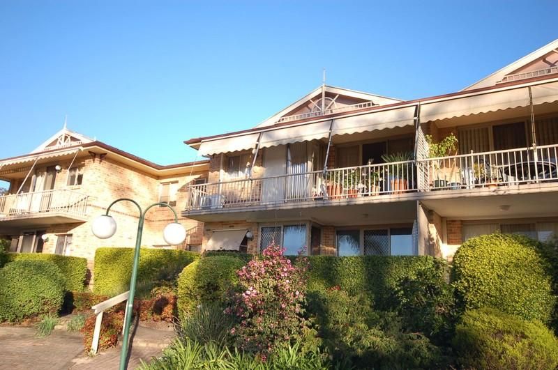 24/12-20 Kinarra Avenue, Wyoming | Property History & Address Research ...