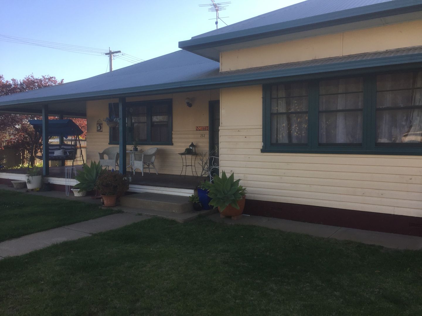 252 Lachlan Street, Hay | Property History & Address Research | Domain
