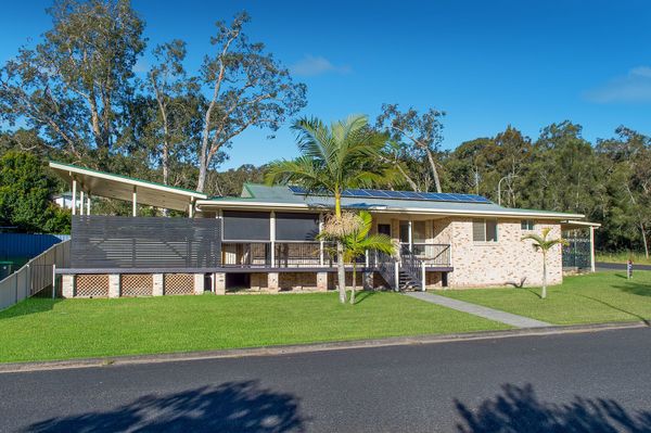 3 Richard Elrington Street, Crescent Head NSW 2440 | Domain