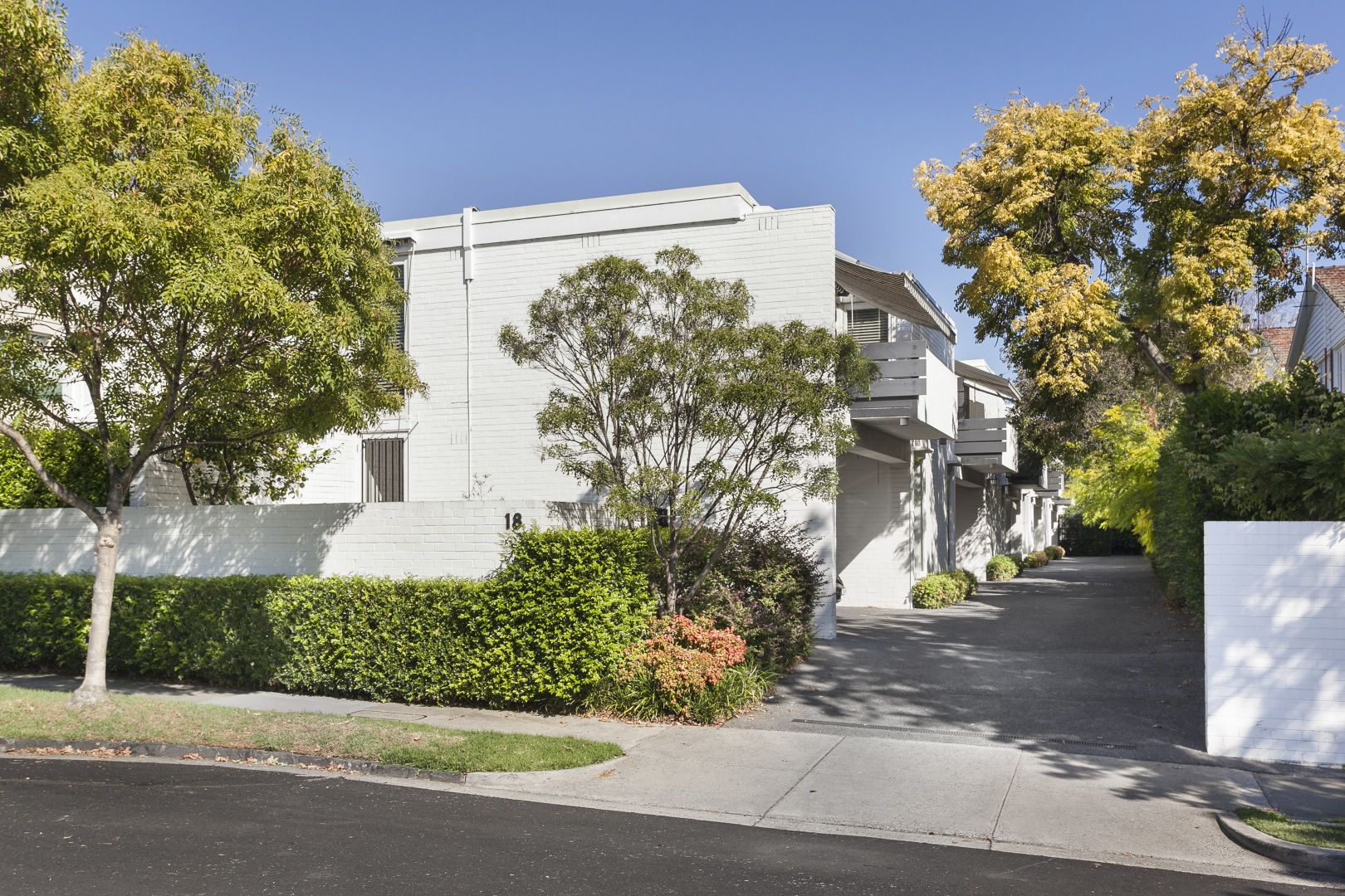 6/18 Springfield Avenue, Toorak | Property History & Address Research ...