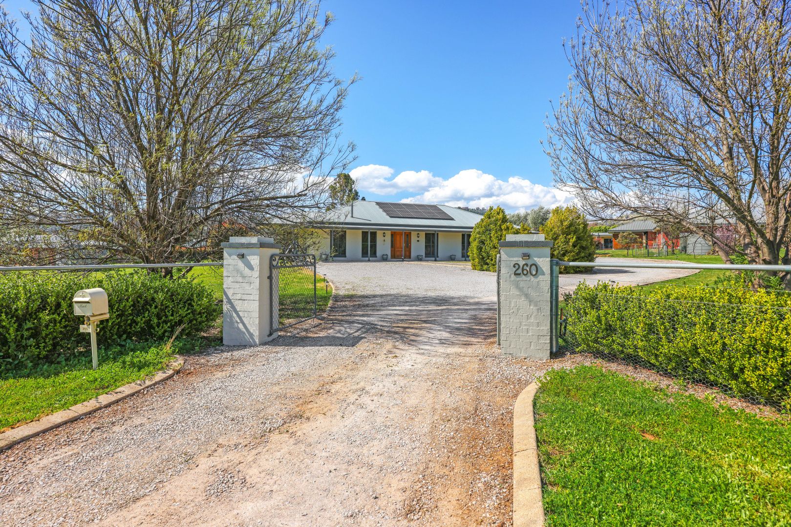 260 Forest Road, Tamworth NSW 2340 | Domain
