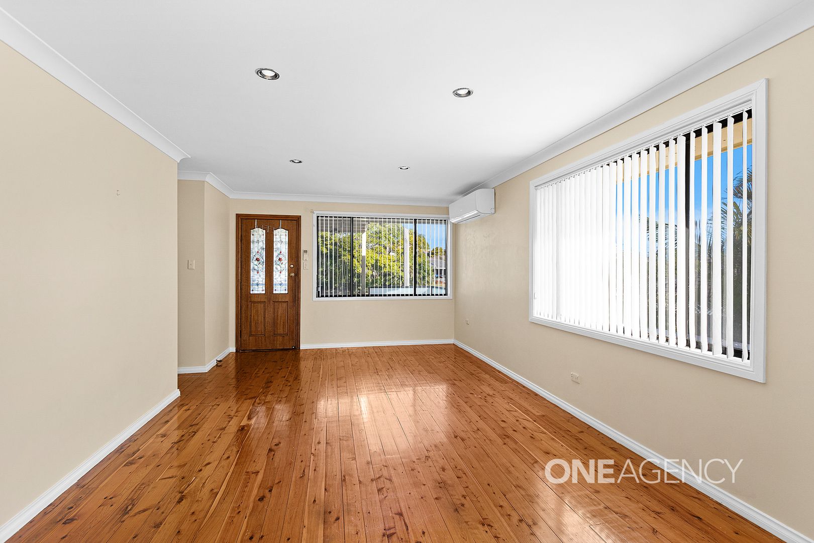 54 Roycroft Avenue, Mount Warrigal NSW 2528 - House For Rent | Domain