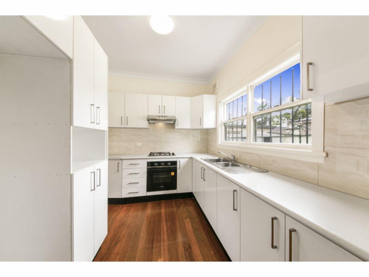41 Matthew Crescent, Blacktown NSW 2148 - House For Rent | Domain