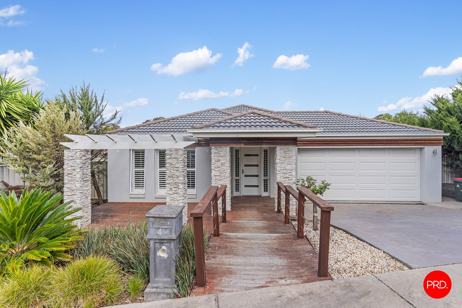 4 Oakes Place, Golden Square VIC 3555 - House For Rent - $525 | Domain