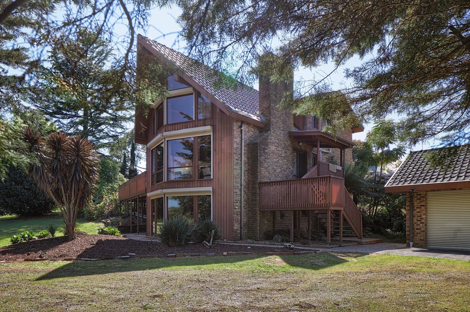 39 Monbulk-Seville Road, Seville VIC 3139 - House for Sale - $1,895,000