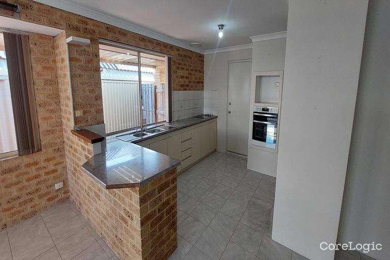 8 Vermilion Gld, Warnbro WA 6169 | Domain